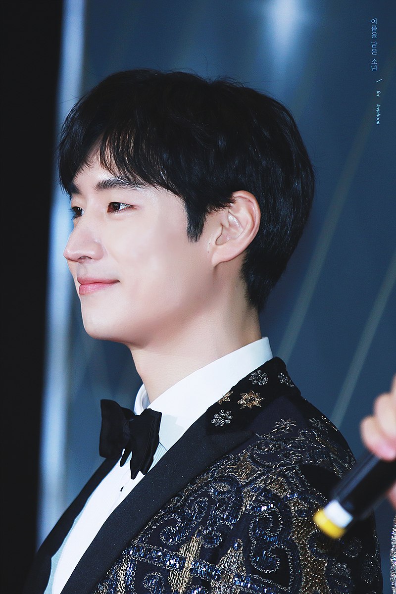 Lee Je Hoon, Shin Hye Sun, And More Are Grave Robbers In New Film ...