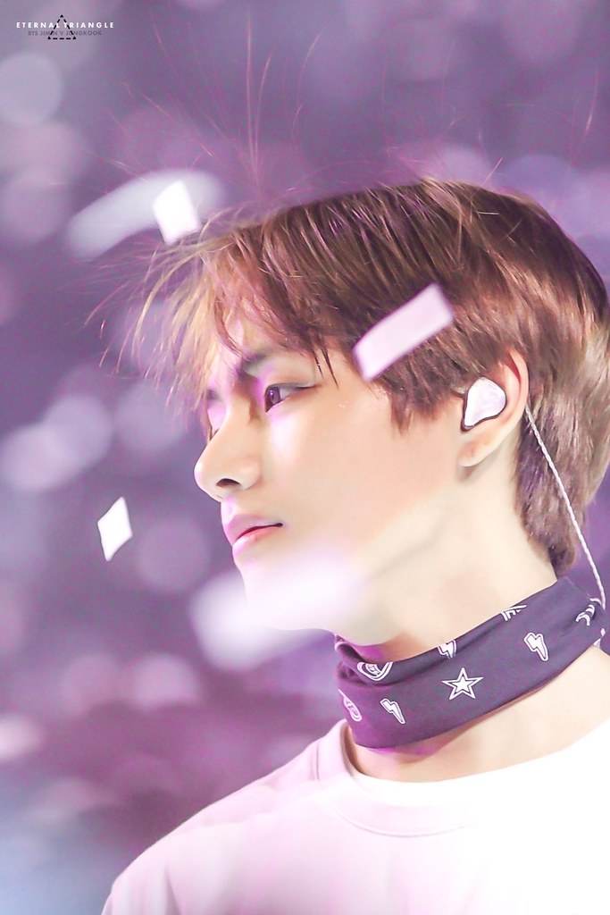 BTS V's Flourishing Career Celebrated By Fans Through Resurfacing ...