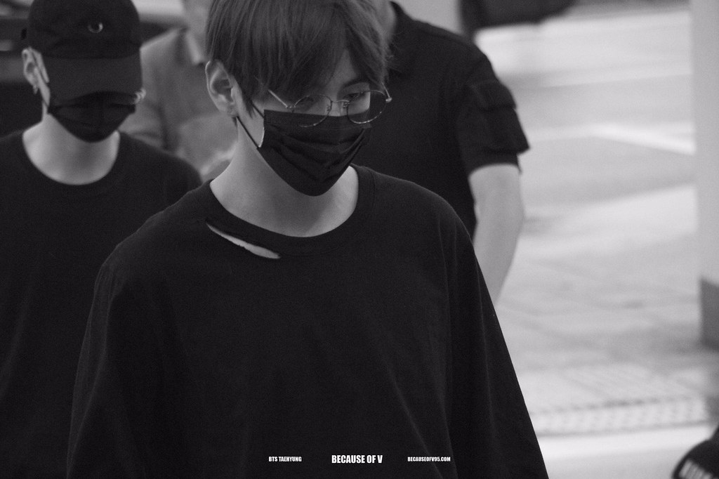 BTS V Dominates Trending List After V #BE_Log Release