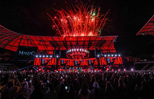 Stray Kids Captivate American Fans: 'SKZ is My Everything'