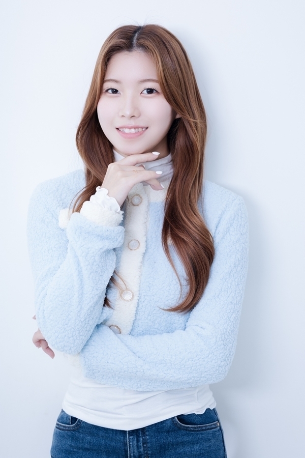 Seong Minji Joins Top Star Entertainment Alongside Kim Taeyeon