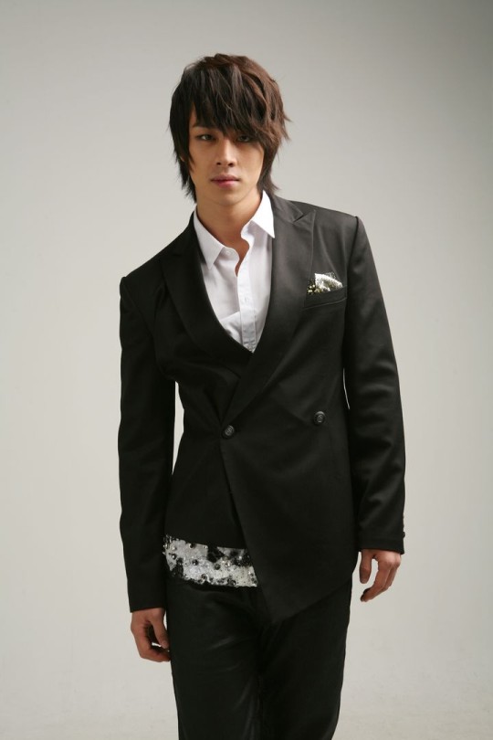 'The 2nd Rain' Chung Lim dies at age 37 after battling cancer