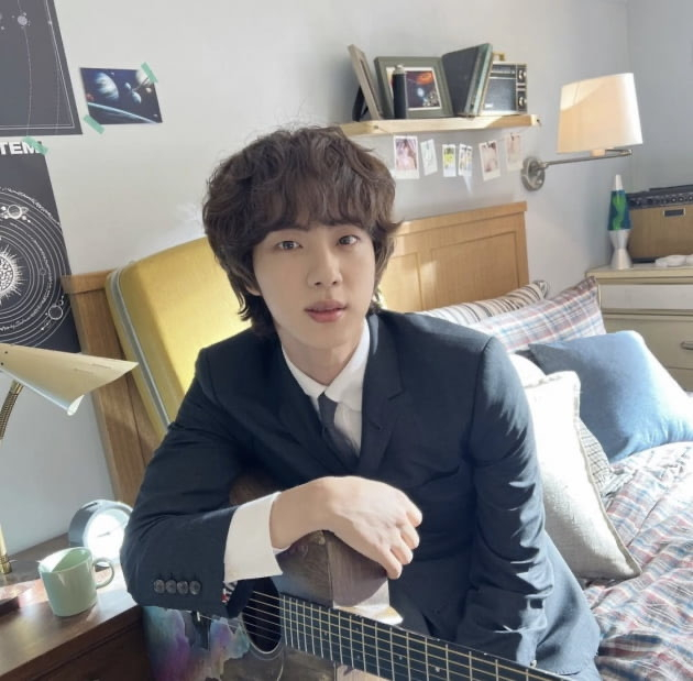 BTS Jin's 'The Astronaut' Rockets Past 200 Million Streams on Spotify ...