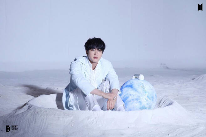 BTS Jin's Fan Love Song 'Moon' Shines with Over 128 Million Streams on ...