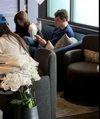 BLACKPINK's Lisa Spotted with Luxury Tycoon's Heir in Airport Lounge ...