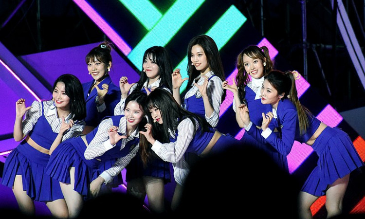 Weki Meki Shares A Teaser That Hints Upcoming Comeback