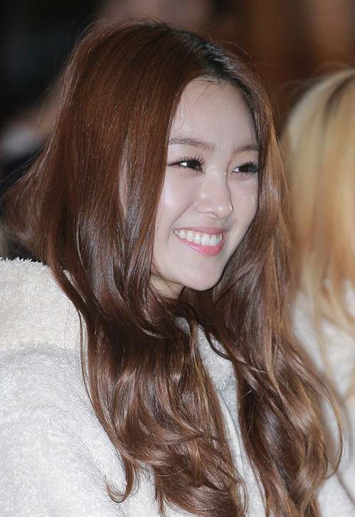 Song Ji Eun Announces Untact Live Concert 'BLOOM' Set For November